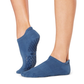 Shop Tavi Barre Socks | The Bar Method Shop